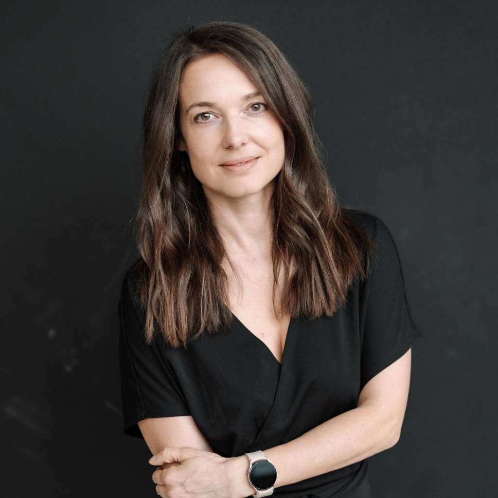 Kathrin Holzmann - Marketing - Hauser Weinimport GmbH | XING