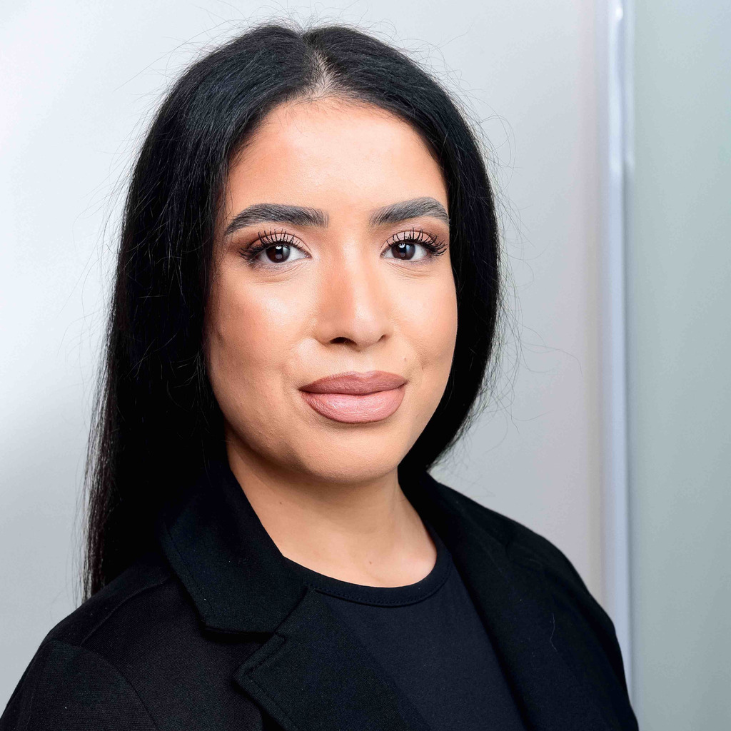 Jasmin Benabdallah - Kauffrau für Verkehrsservice - Deutsche Bahn | XING