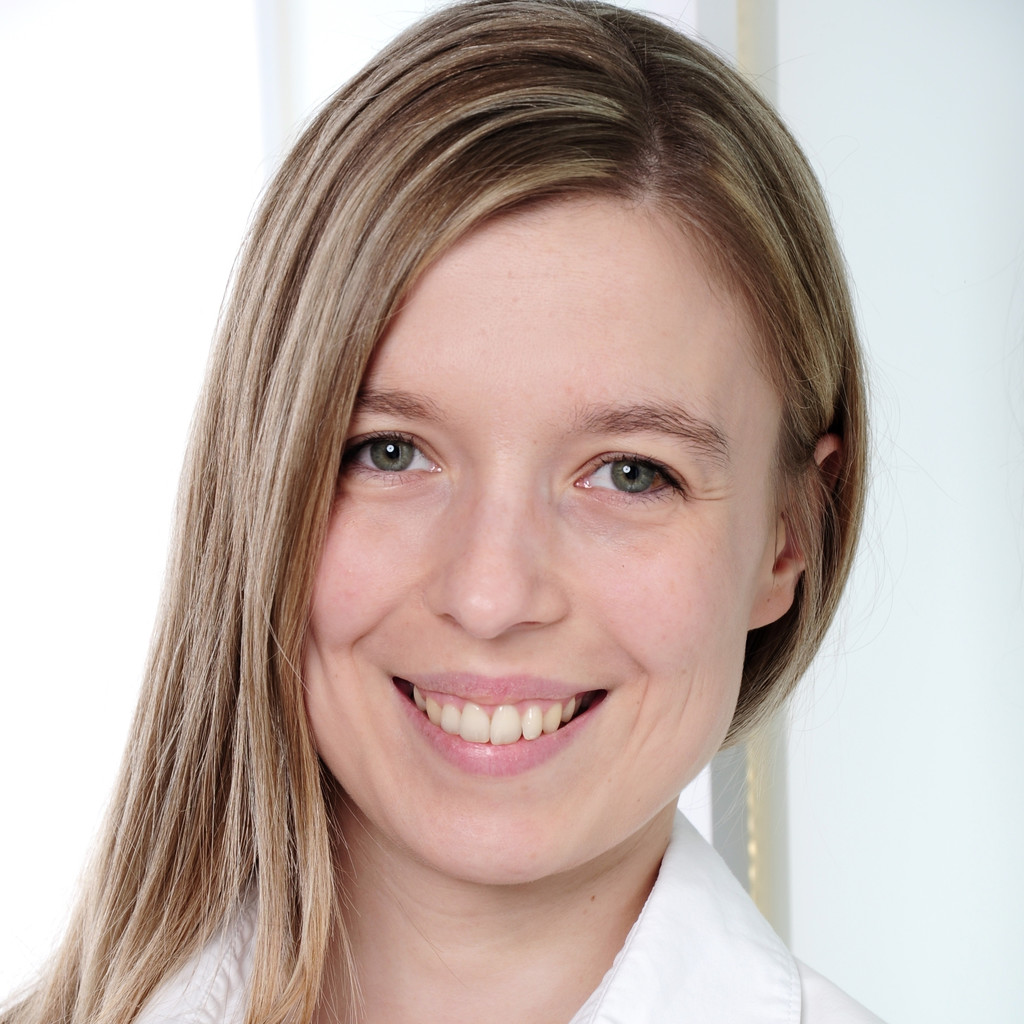 Sarah Utikal - Teamleiterin Werbematerialien - Lohmann & Rauscher | XING