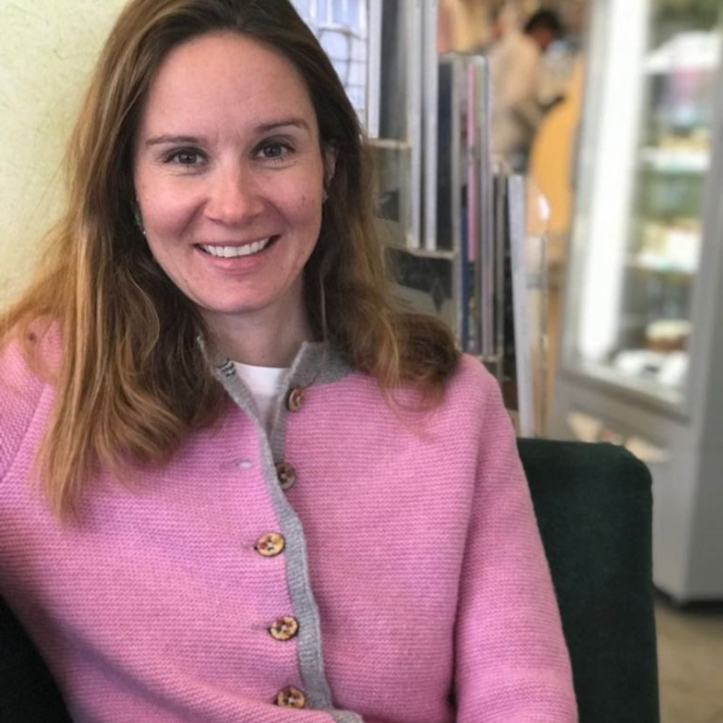 Birgit Hoffmann - Team Assistant - SIGNA Unternehmensgruppe | XING