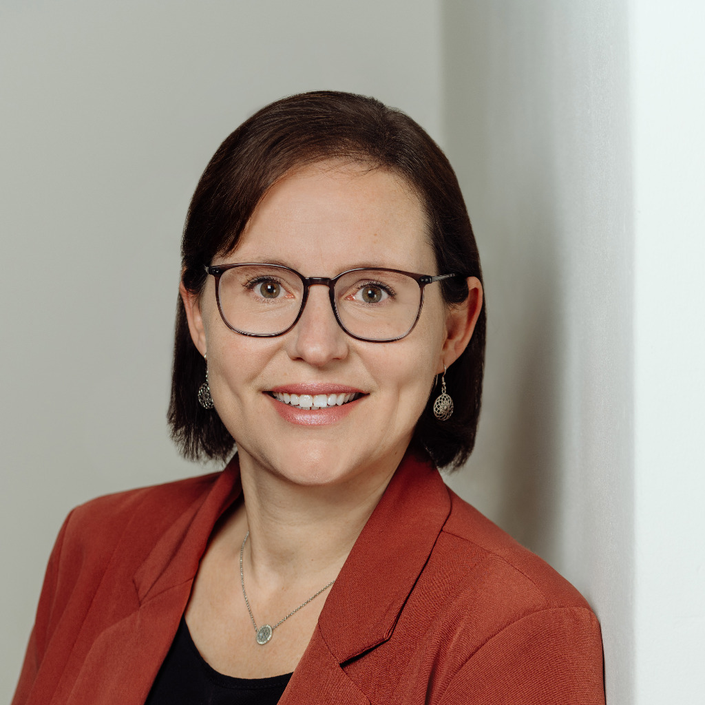 Stephanie Bell-Lohse - Controlling & Corporate Analysis - ACHAT Hotels ...