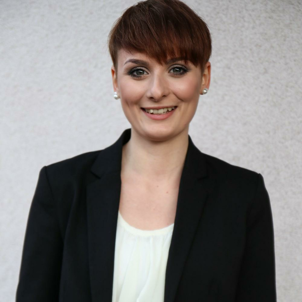 Lisa Wölfel - Junior Produktmanagerin - VEMA eG | XING