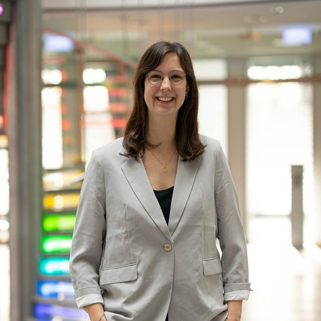 Sarah Hahn - Produktmanager - Öffentliche Versicherung Braunschweig | XING