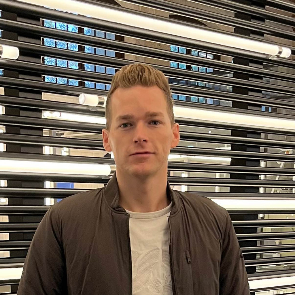 Mario Bucher - Sales Manager AlphaTauri AT/CH - Red Bull GmbH | XING