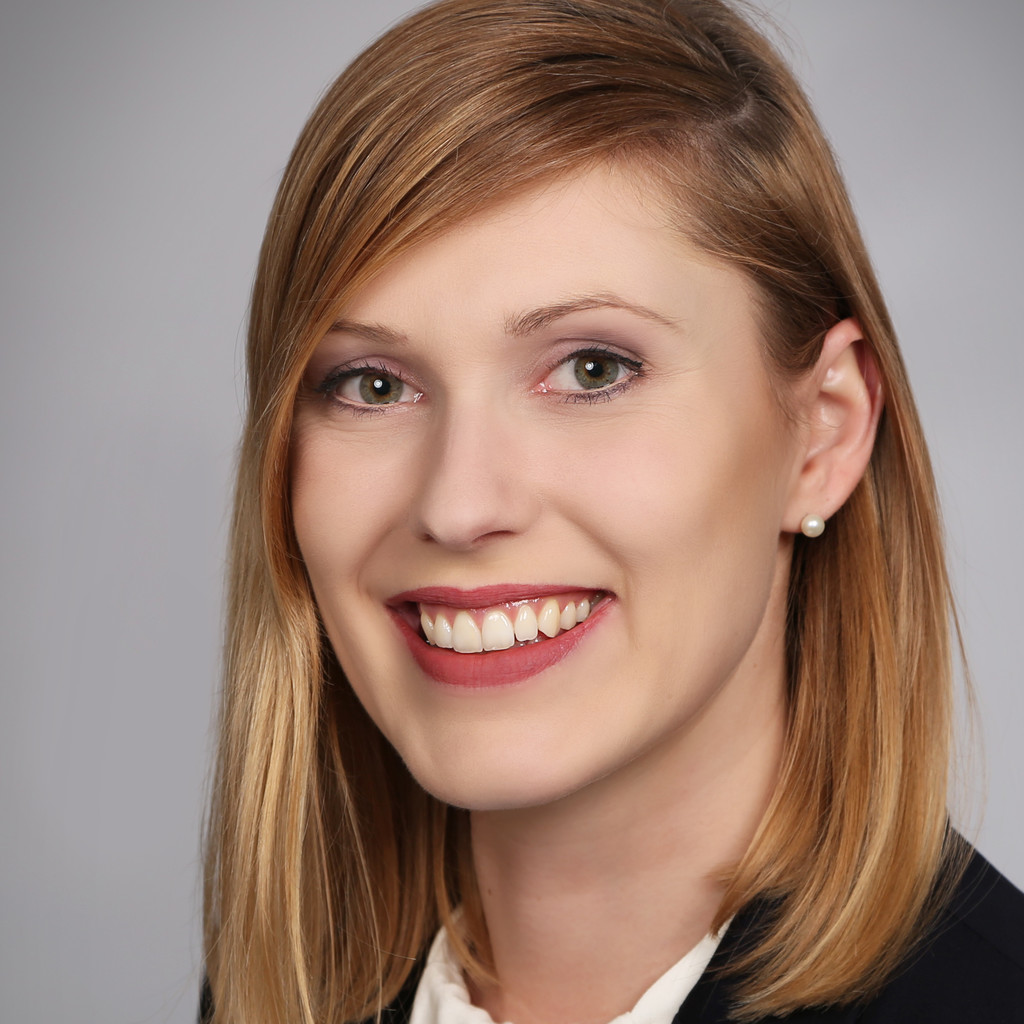 Anja Mayer - Teamleiterin Versand - Hugo Beck Maschinenbau GmbH & Co ...