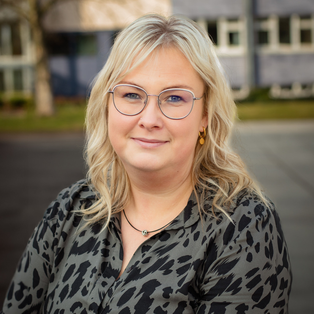 Cynthia Timmel - Mitarbeiterin Sekretariat - Studentenwerk Freiberg | XING