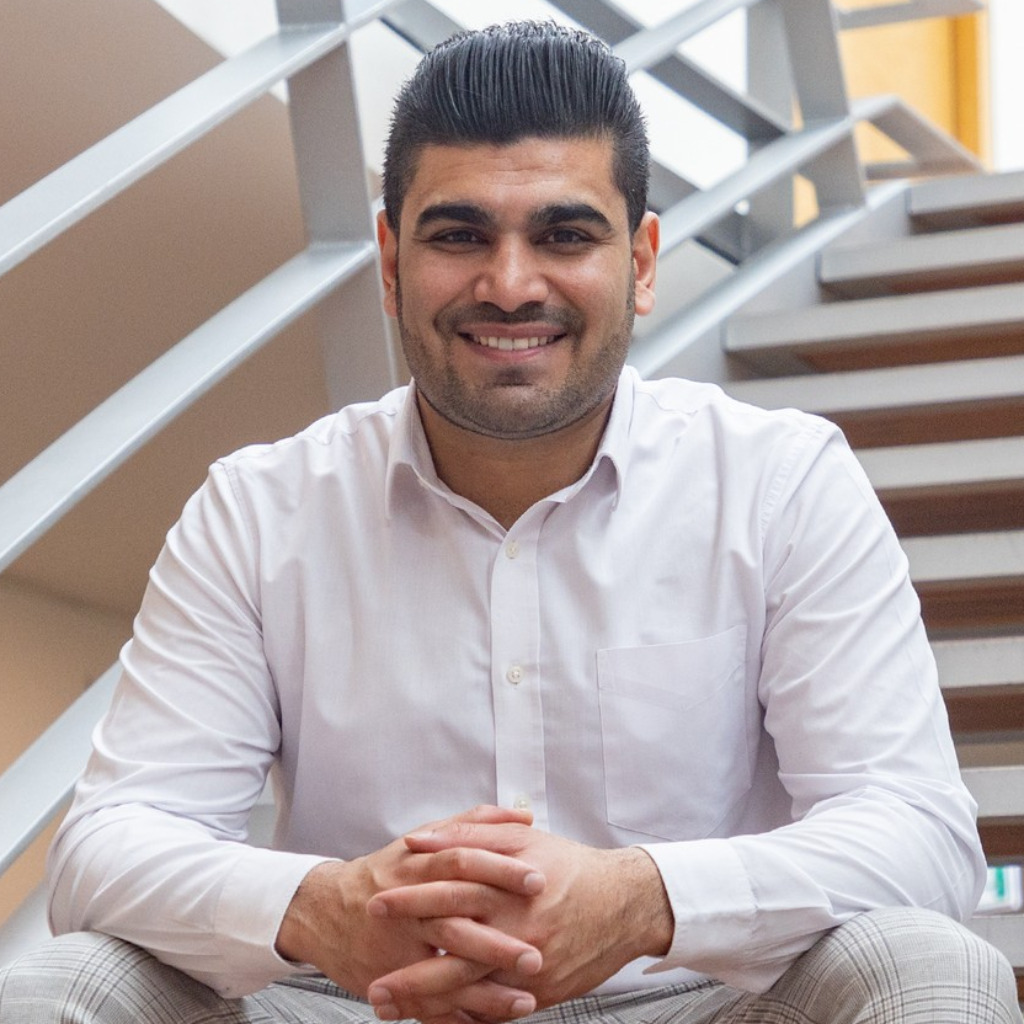 Erdal Ercan - Hauptgeschäftsstellenleiter - Deutsche Vermögensberatung ...