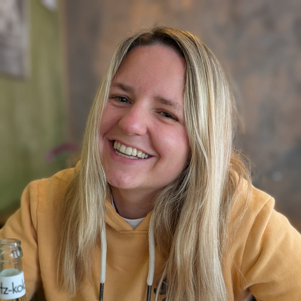 Caro Müller - Bildungsbegleiterin - bfz gGmbH | XING