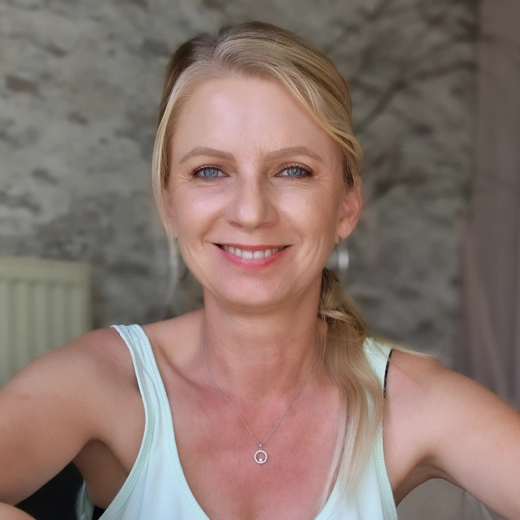 Anna Cisek - Coachin für Frauen / Podcasterin / Autorin - The Art of ...