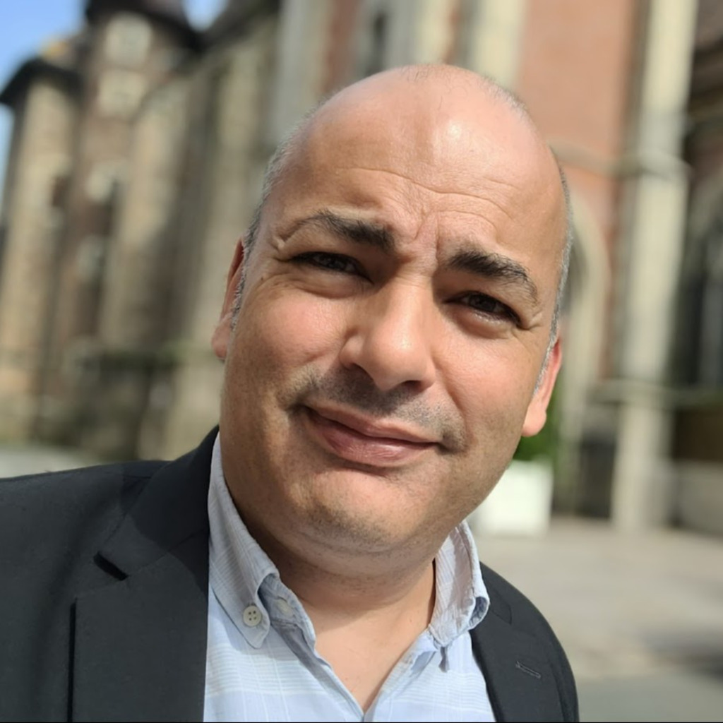 Richard VALENTE - Consultant en communication - COMLAVI | XING