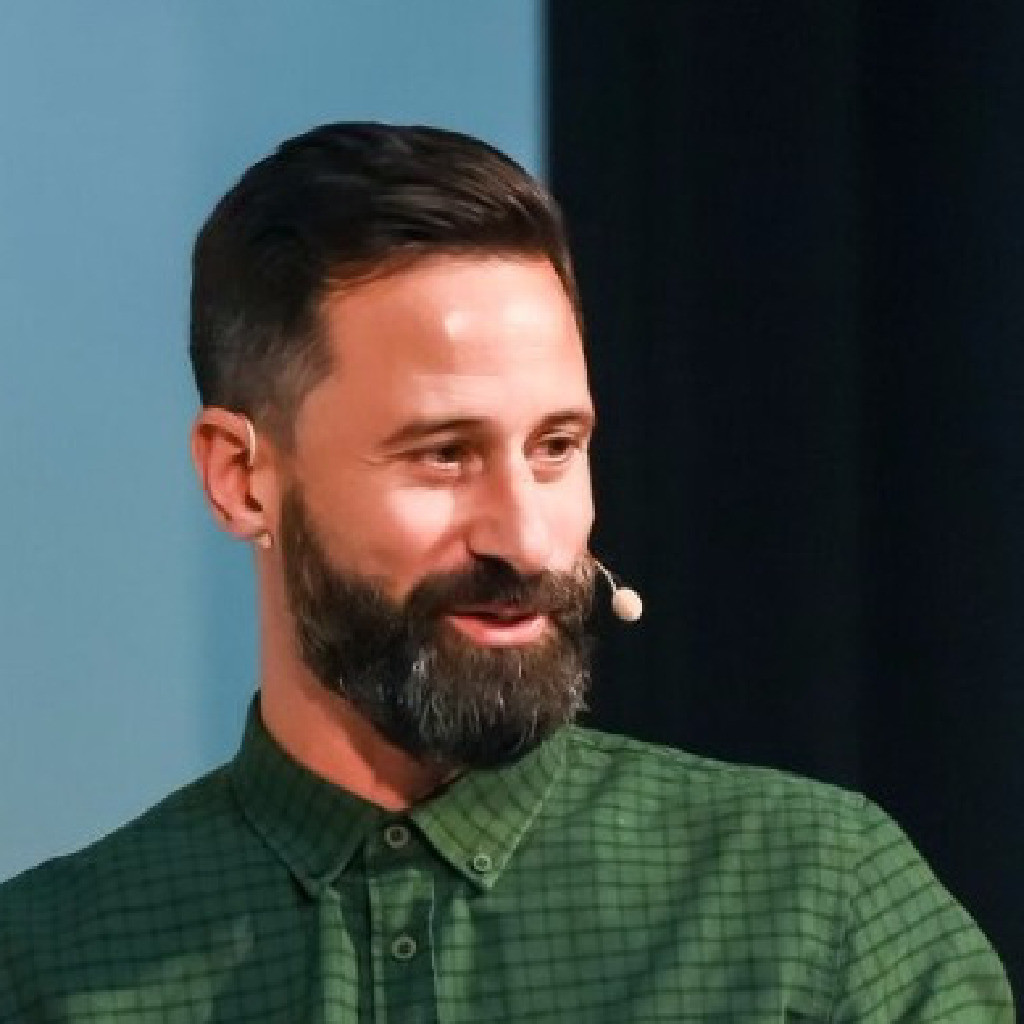 Dr. Max Hunter - Chief Joy Officer - Loylogic | XING