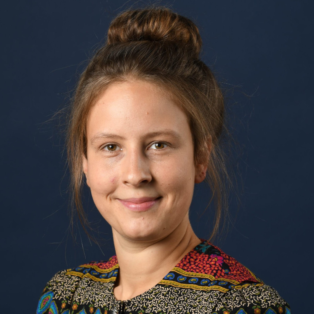 Elena Lauer - Literatur, Kultur und Medien - Universität Siegen | XING