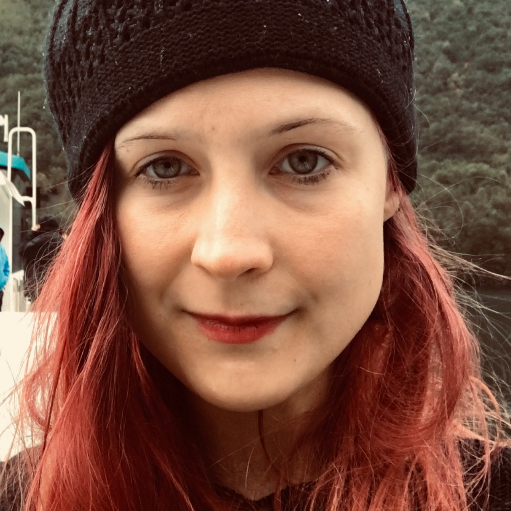 Nina Young - Grafikdesign und Visuelle Kommunikation - HMKW Hochschule ...