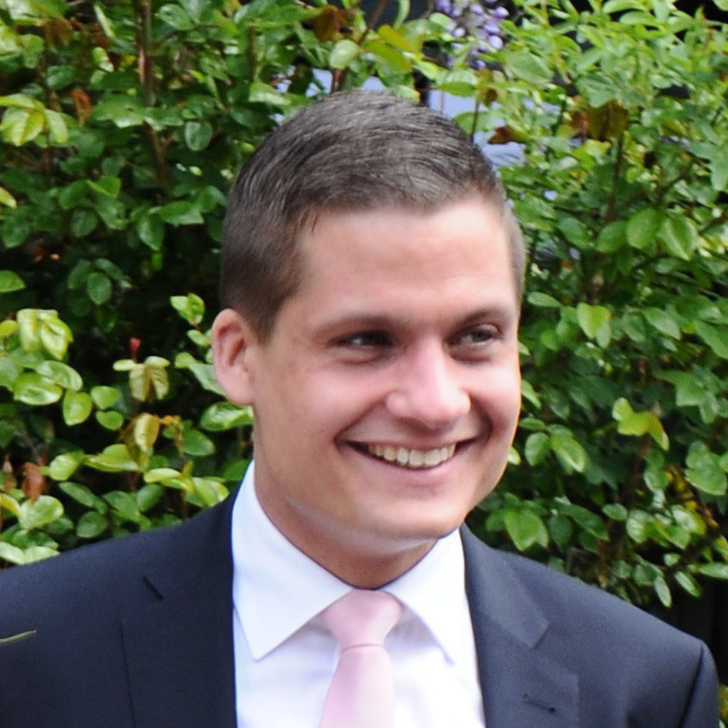 Sebastian Lauer - Leiter Teiledienst Gesamtbereich Hamburg - Renault ...