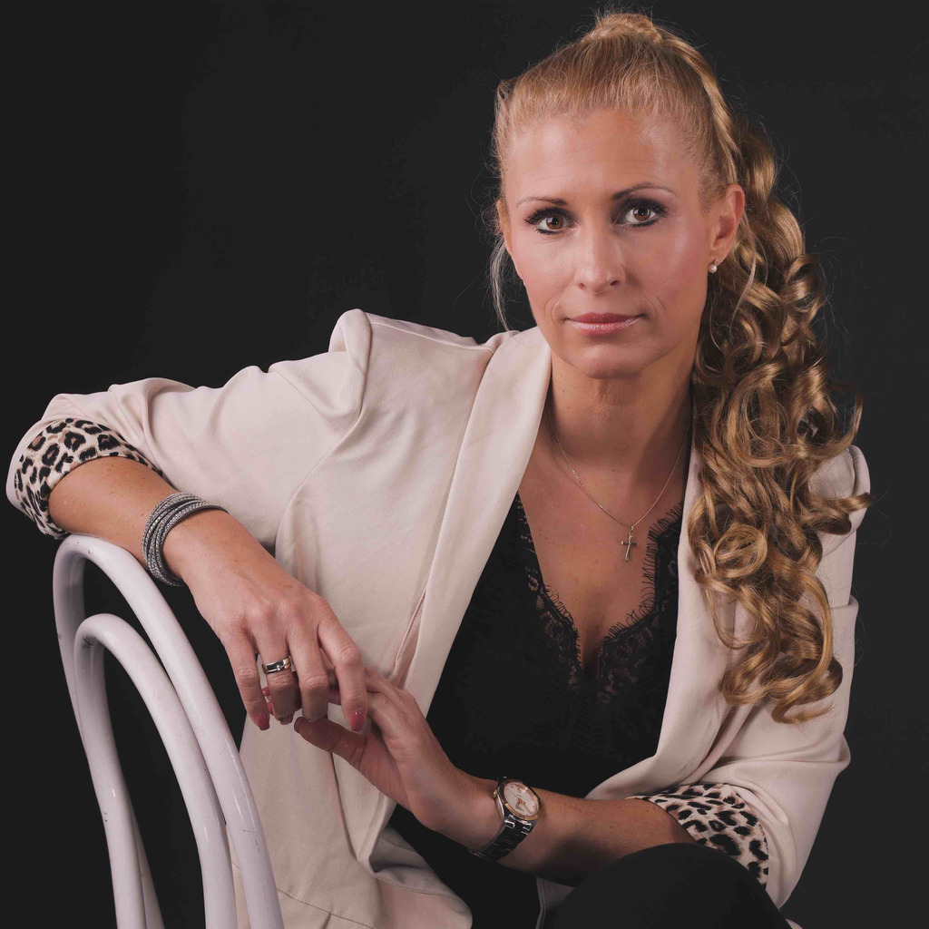 Kristin Peter - Account Manager Endovascular, Cardiovascular &AAA ...