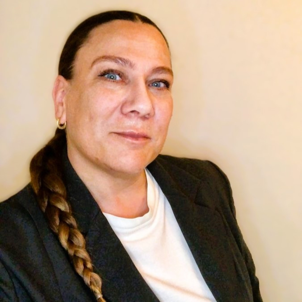 Sara Azdajic - Visual Material and Order Responsible - H&M Hennes ...