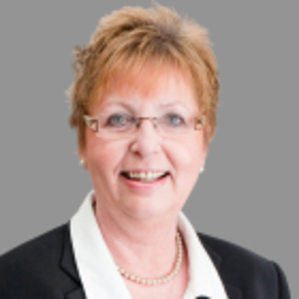 Susanne Winkelmann - Customer Service - Stryker GmbH & Co. KG | XING