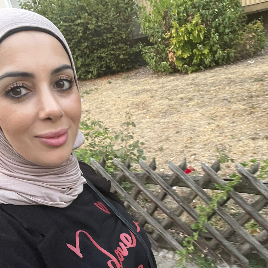 Fatme Rachid - Junior Operations Managerin - DP World Deutschland | XING