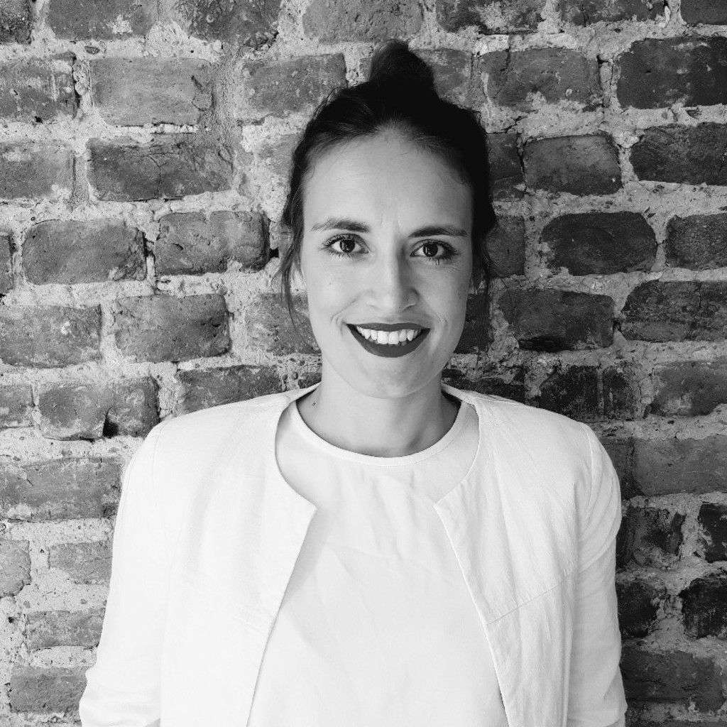 Julia Roßmann - Senior Media Manager - Eurowings Aviation GmbH | XING