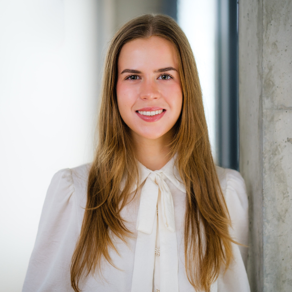 Christin Rohde's Instagram, Twitter & Facebook on IDCrawl