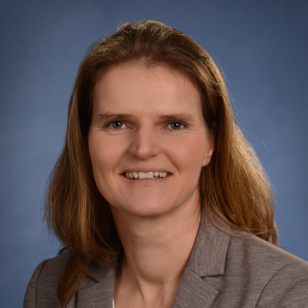 Anne Fischer - Kauffrau Einzelhandel - FC Bayern München Merchandising ...