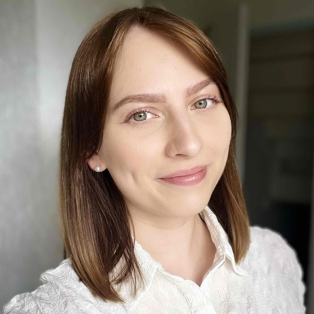 Julia Klein-Isselmann - Einrichtungsberaterin - Möbel Heinrich GmbH & Co. KG | XING