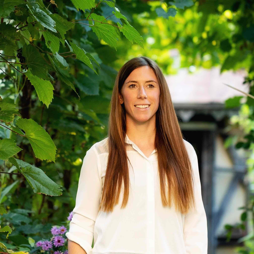 Janine Coppex - Bereichsleiterin Marketing - Abächerli Media AG | XING