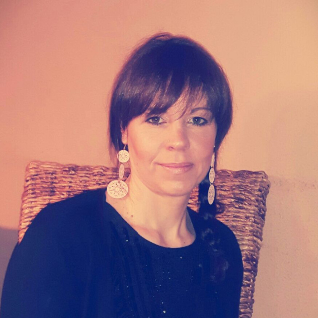 Simone Schäfer - Sachbearbeiterin Lohnbuchhaltung - Zahlenwerk ...