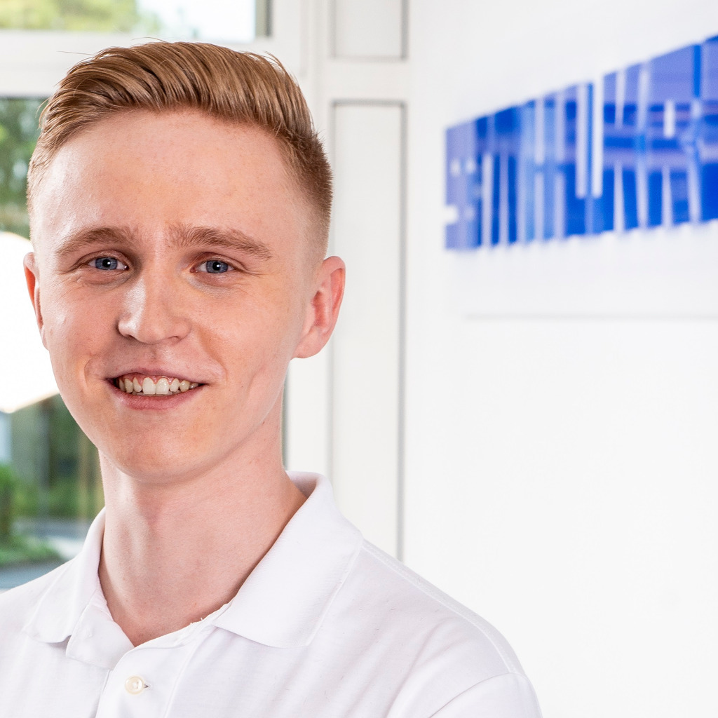 Felix Angus Ax - Vertriebsmitarbeiter (Qualitäts-, Edelbau ...