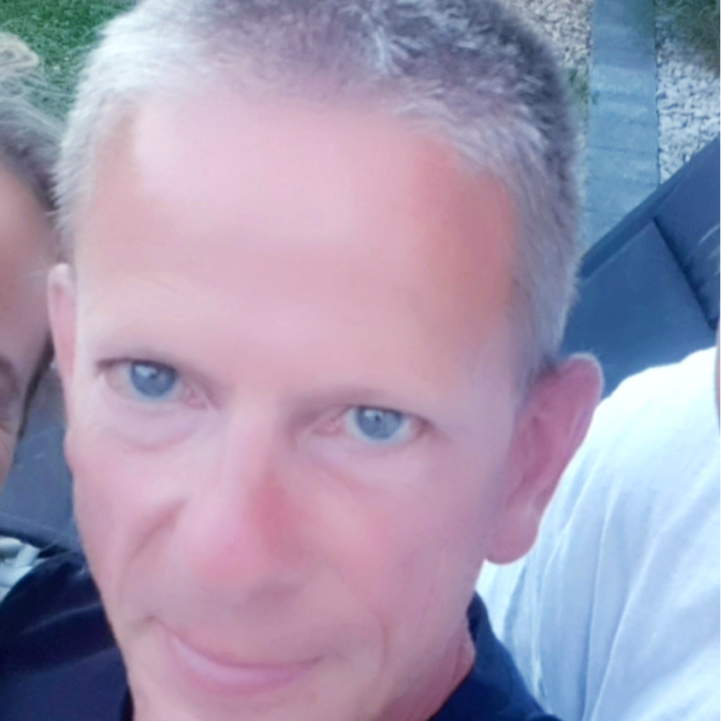 Martin Schäfer - IT Techniker - REDNET GmbH | XING