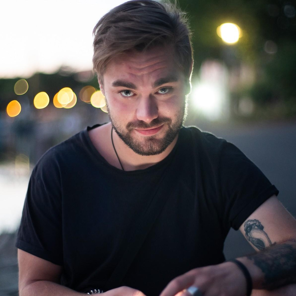 Alex Müller - Art Director - Entrepreneur University | XING