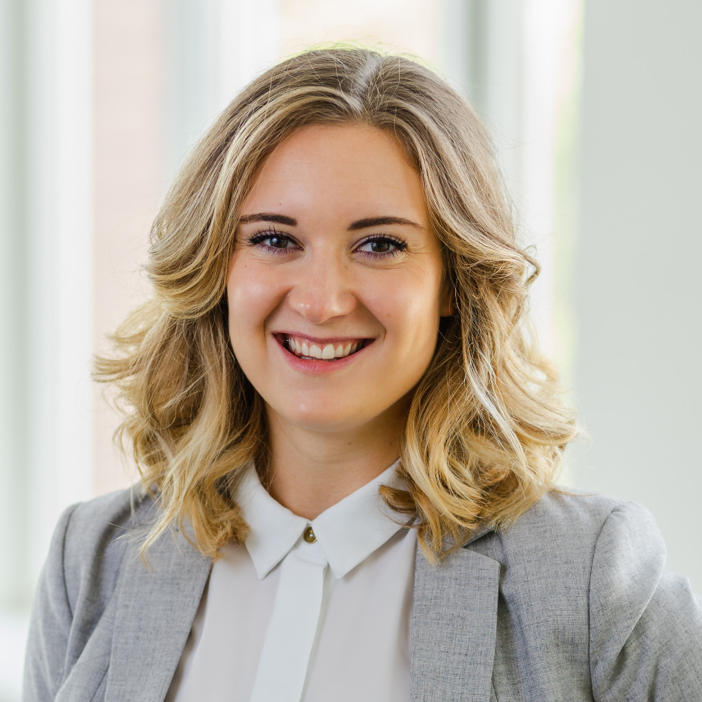 Holly Hammerton - Change Management Associate Consultant - SAP | XING Holly Hammerton - Change Management Associate Consultant - SAP | XING