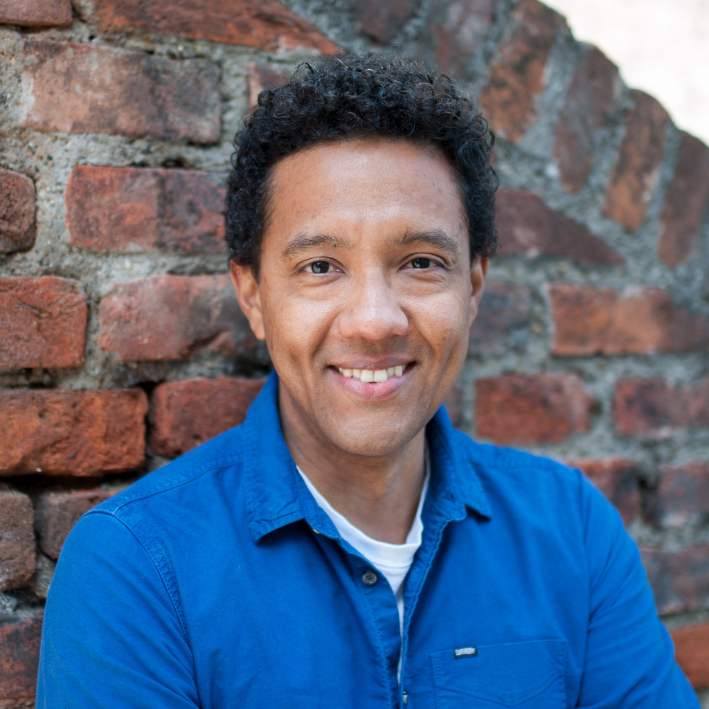 Alejandro Ceballos - Learning and Development Senior Analyst AVP ...