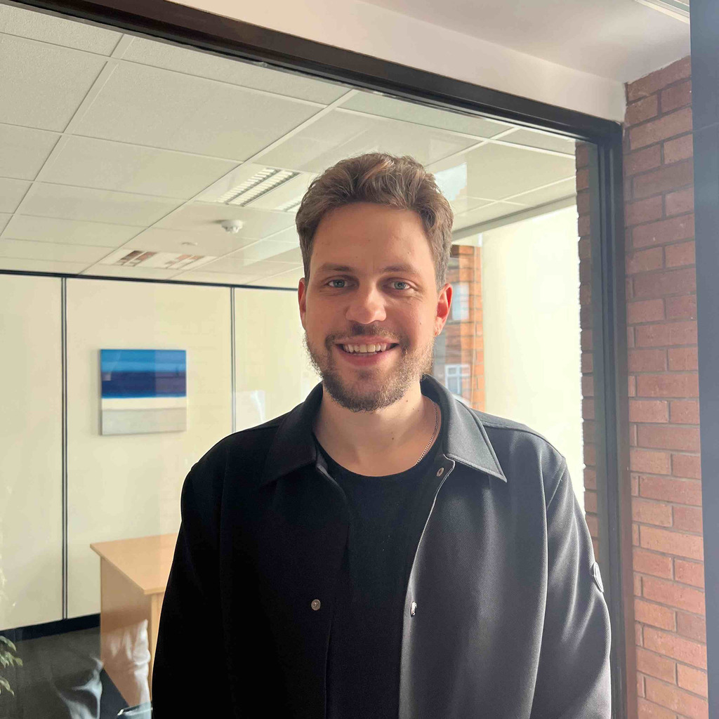 Jan Kloos López - Senior Recruitment Consultant - Approach People ...