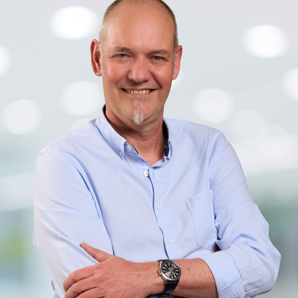 Dipl.-Ing. Ralph Behrens - Senior Solution Architect - Fujitsu ...