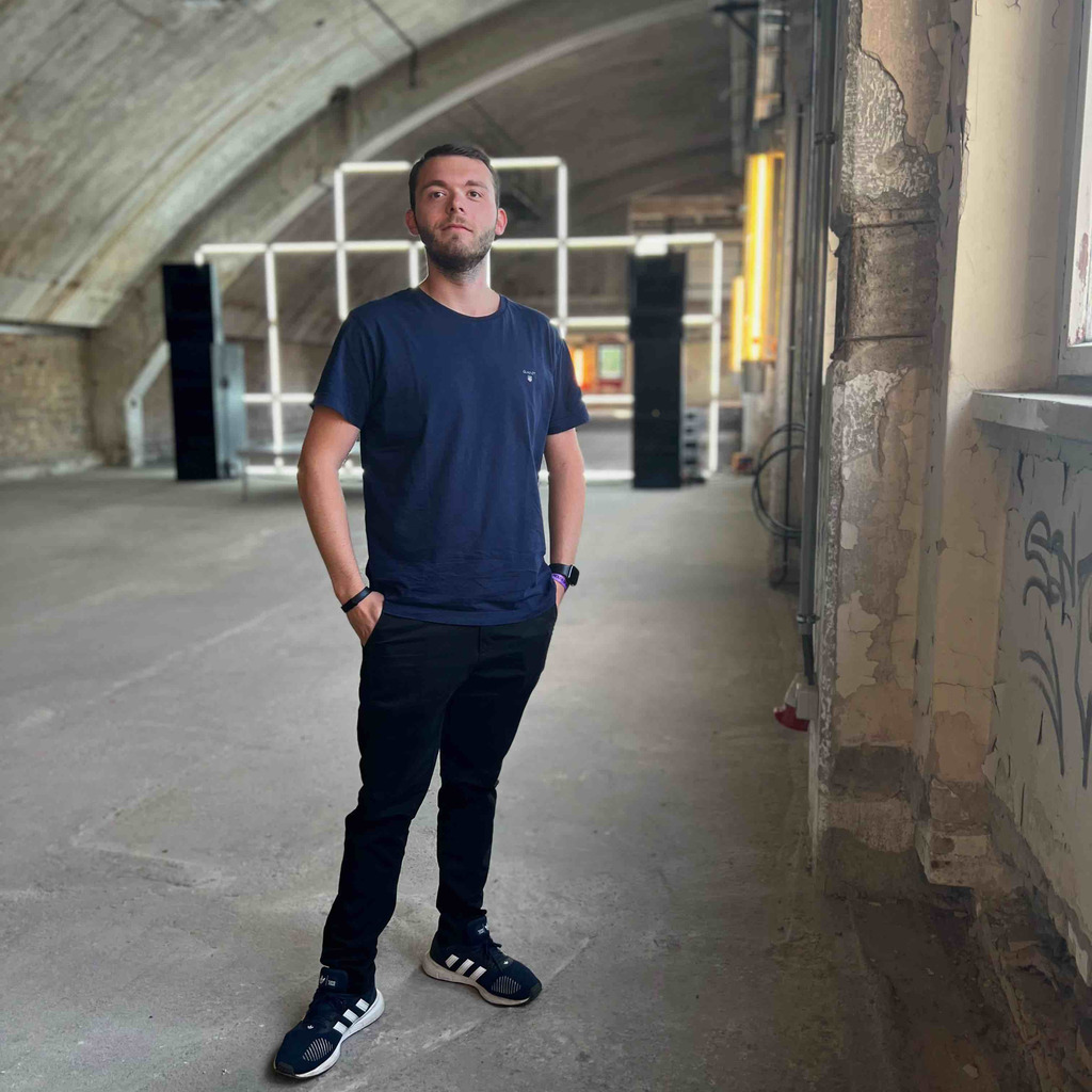 Hundt aus Berlin in der Personensuche von Das Telefonbuch