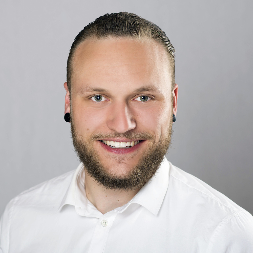 Eric Ebeling - Brandmeister - Berufsfeuerwehr Wiesbaden | XING