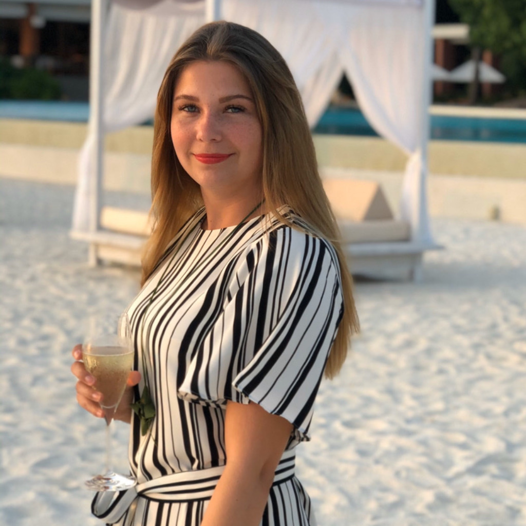 Nora Bemfert - Relationship Manager - American Express | XING