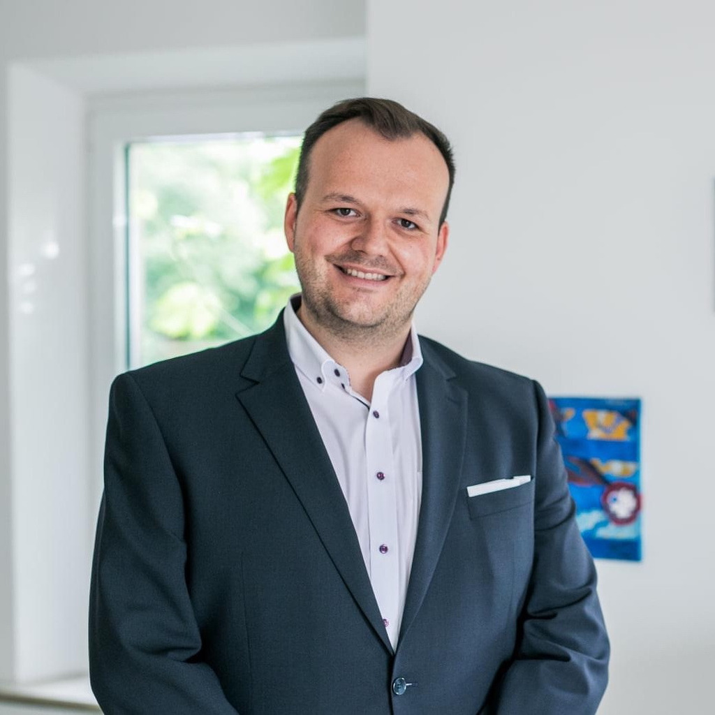 Florian Bauer - Unternehmer - Versicherungskammer Bayern | XING