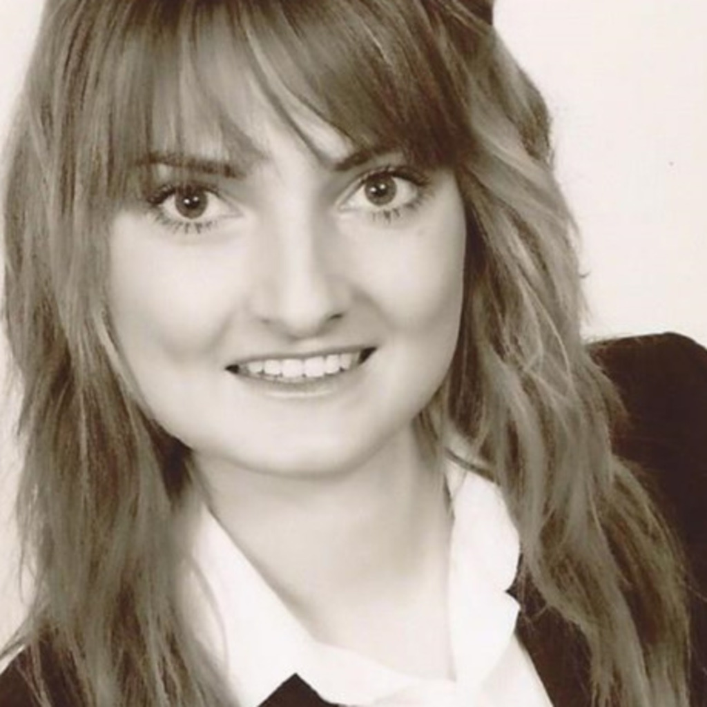 Stephanie Gerstner - Redakteurin/Marketing - Raiffeisen-Volksbank ...