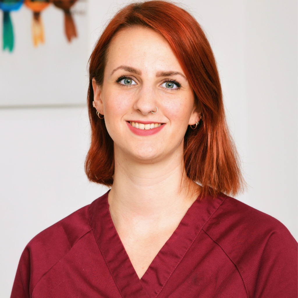 Julie Simons - Zoo-Tierpflegerin - Zoo Wuppertal | XING