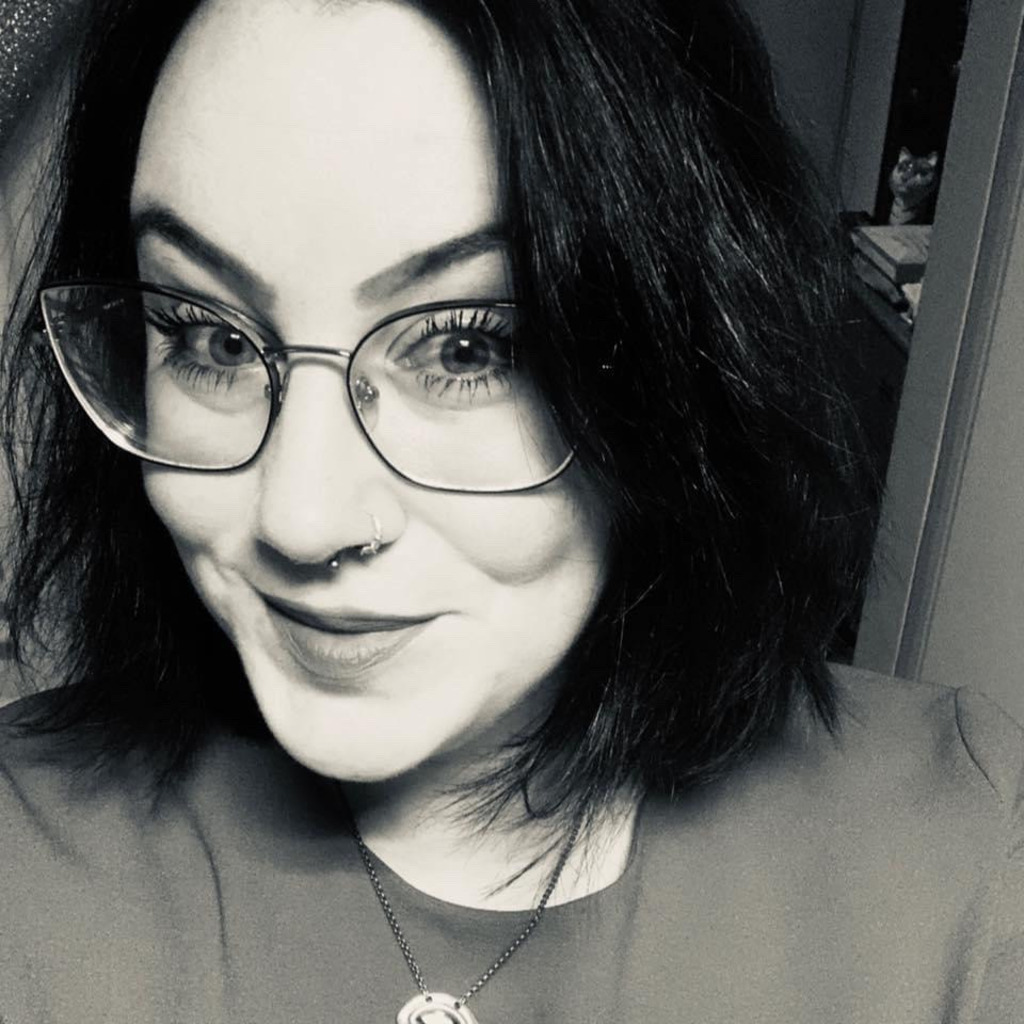 Lisa Lambert's Instagram, Twitter & Facebook on IDCrawl