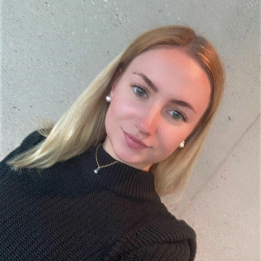 Clara Machnik - Assistant to the Editor-in-Chief - WeltN24 GmbH | XING