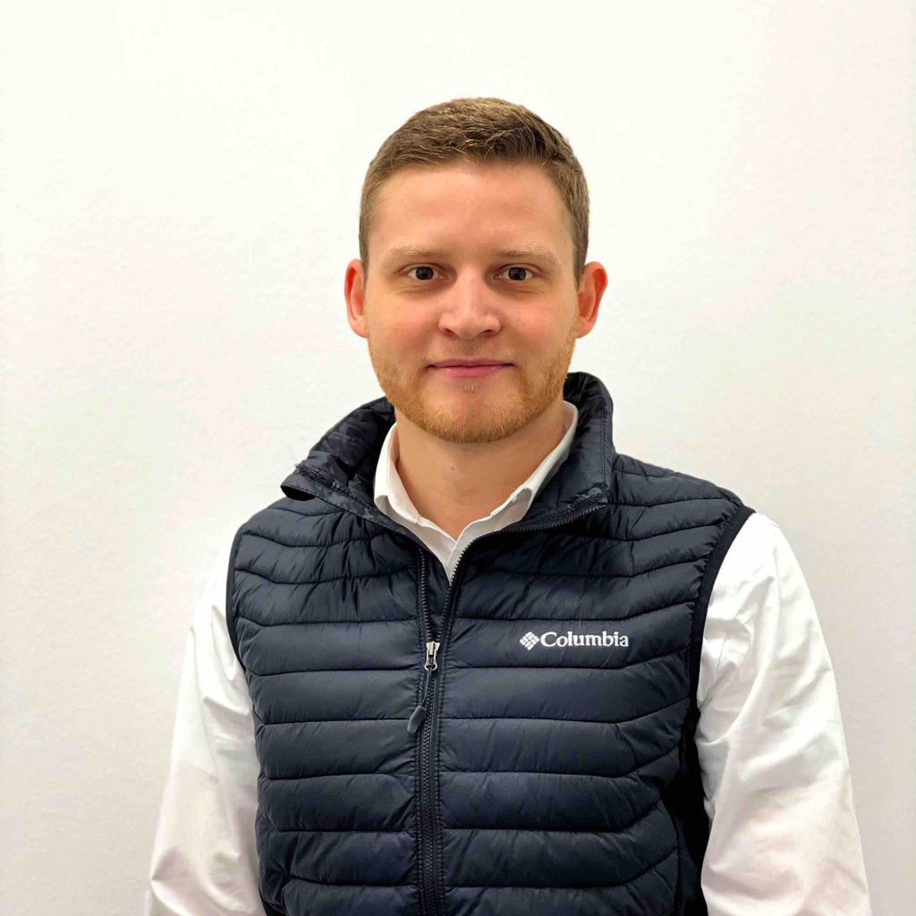 Tjark Kuhle - Manager Business Development & Pricing - Vossloh ...