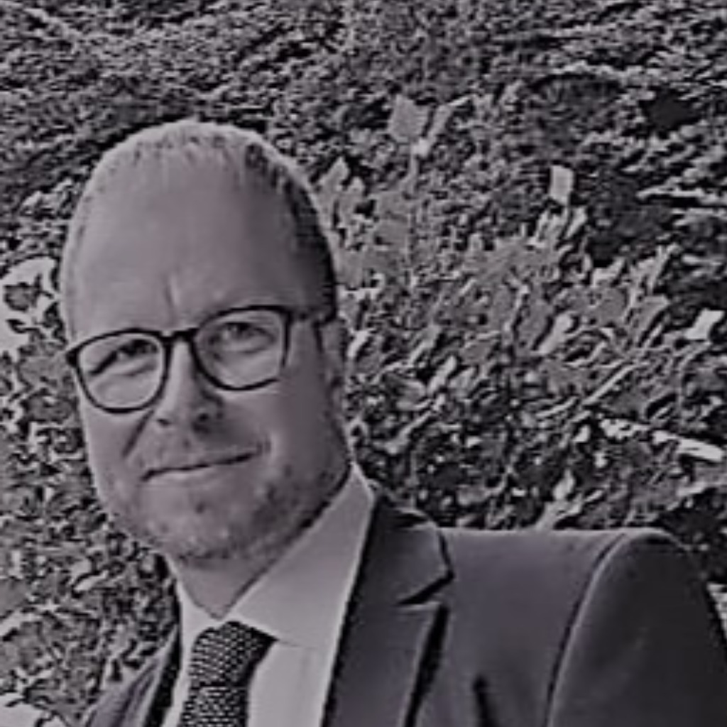 Frank Arnold - Auftragsabwickler (VdS) Vertriebsinnendienst - Holzhauer ... Frank Arnold - Auftragsabwickler (VdS) Vertriebsinnendienst - Holzhauer ...