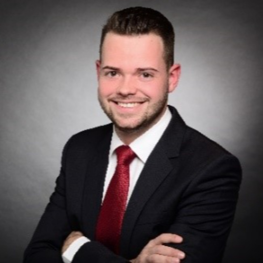 Benjamin Moll - Leiter Personalwesen und Verwaltung / Head of HR and ...