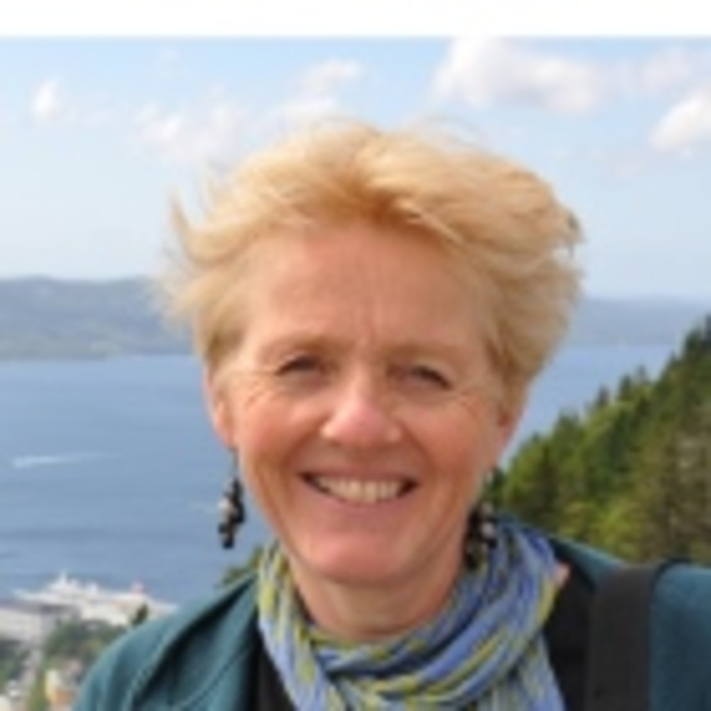 Anne Buss's Instagram, Twitter & Facebook on IDCrawl