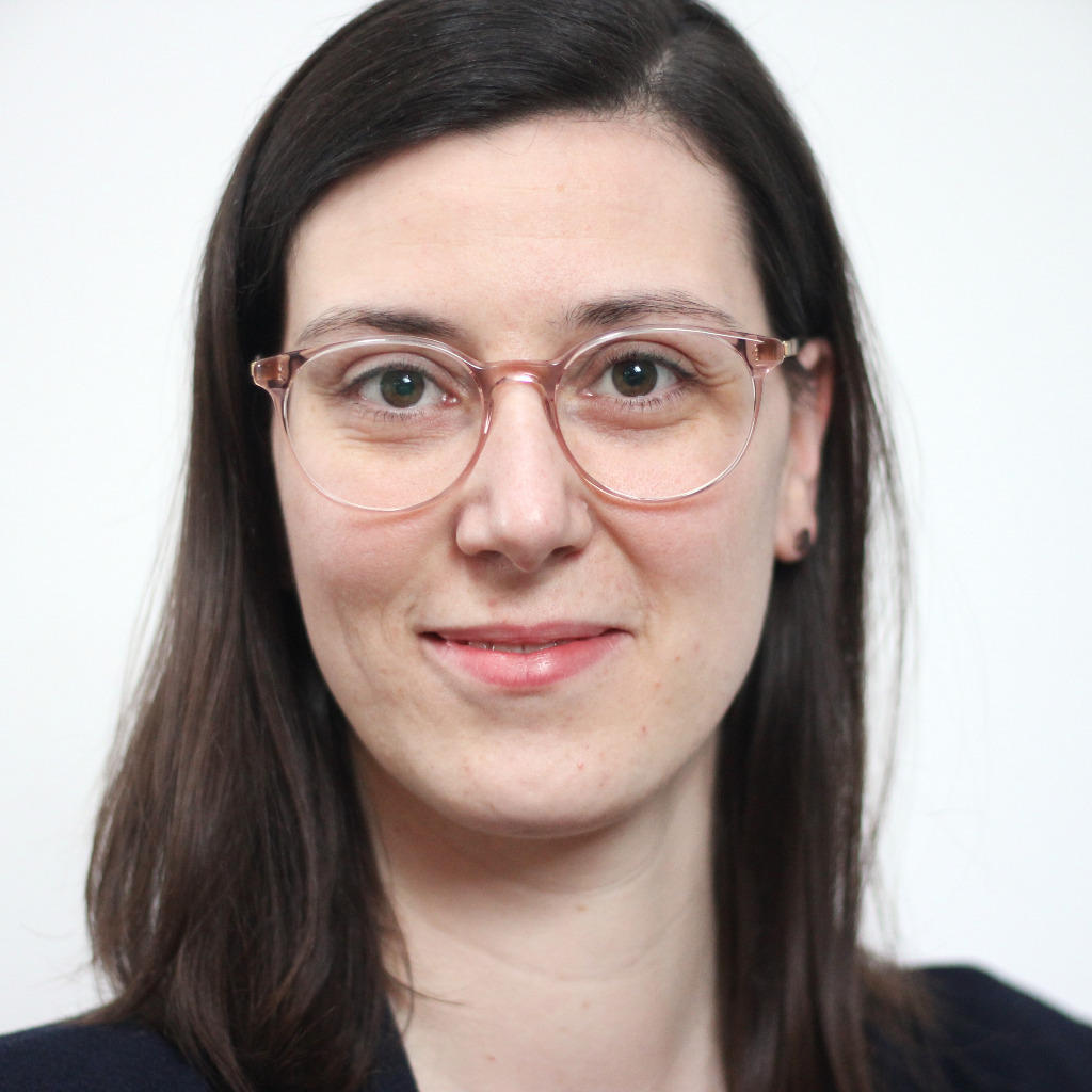 Julia Kerstiens - Digitales Prozessmanagement - PKT Präzisions ...