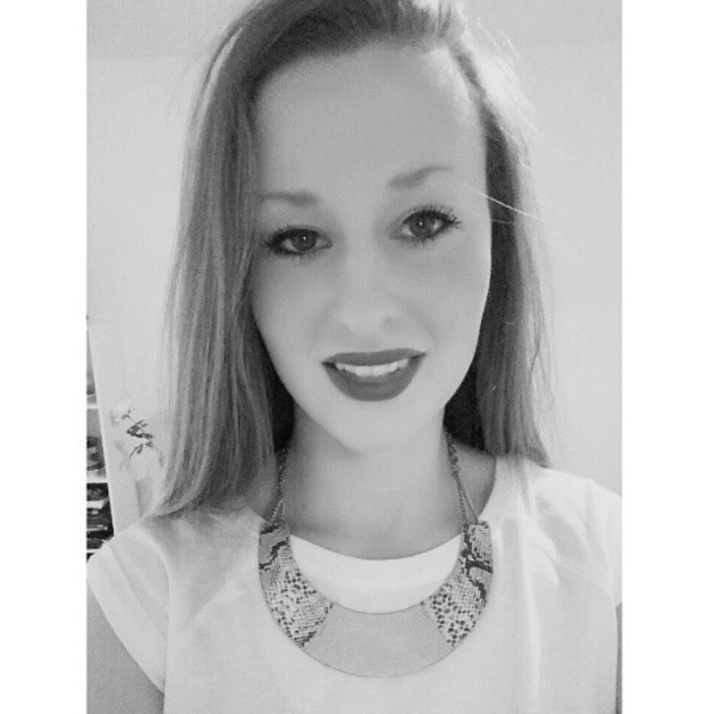 Christina Fries's Instagram, Twitter & Facebook on IDCrawl