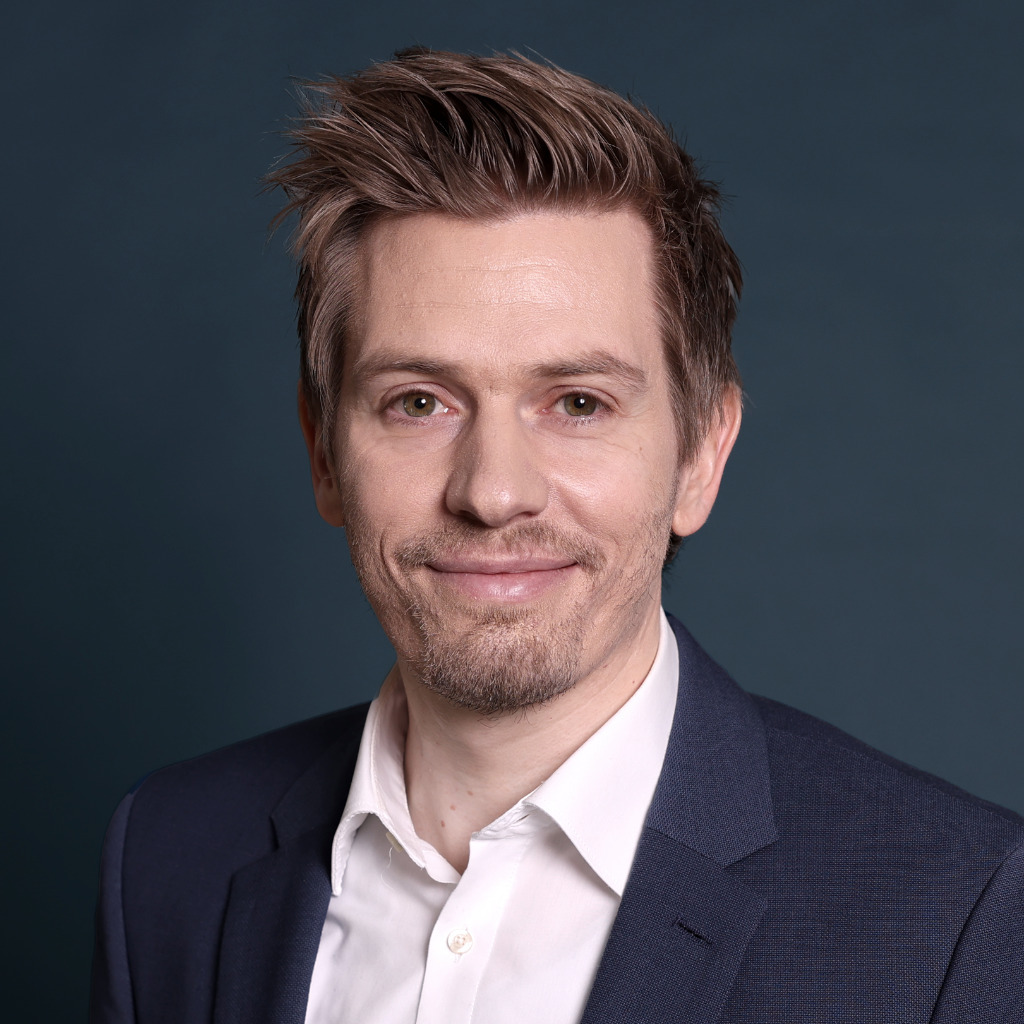 Christian Eckhardt - Executive Director Mergers & Acquisitions - ox8 ...